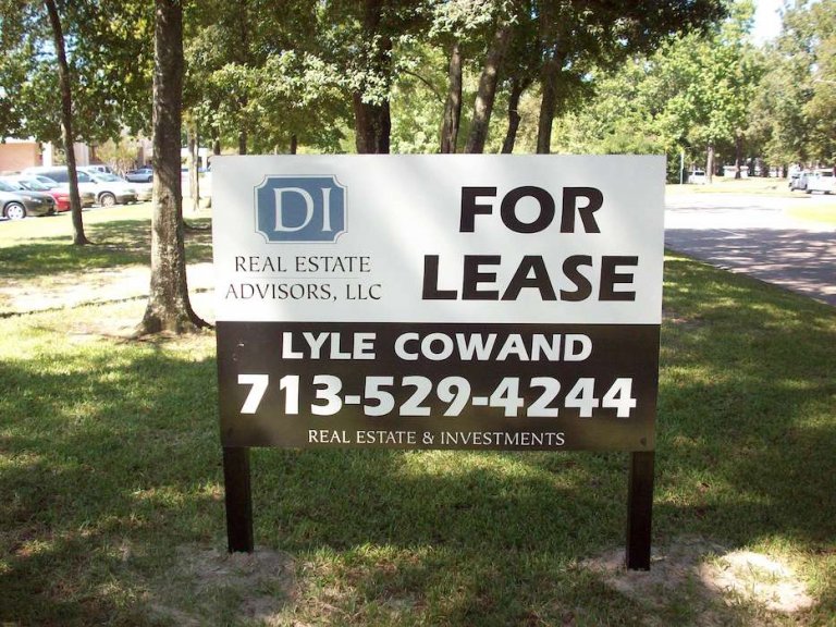 How to Design an Eye-Catching Commercial Real Estate Sign